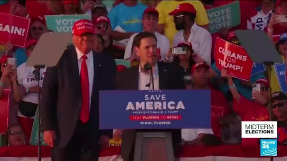 Democrats hold back 'red wave' in cliffhanger midterms - France 24