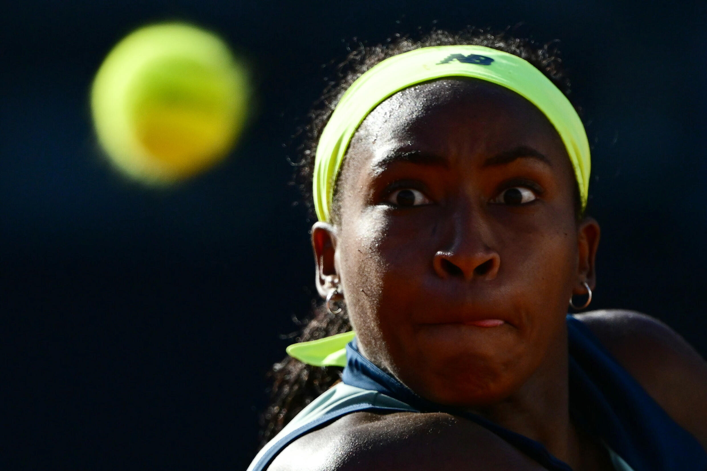 Swiatek eyes place among greats with fourth French Open crown