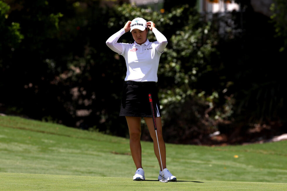 Min Woo Lee grabs Australian Open lead as Cameron Smith makes cut