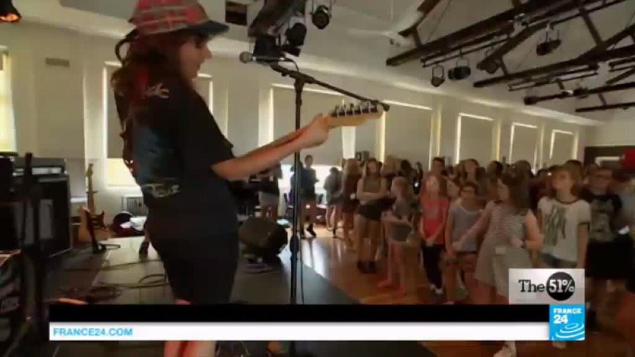 Girls rock! Empowering young women at music camp - France 24