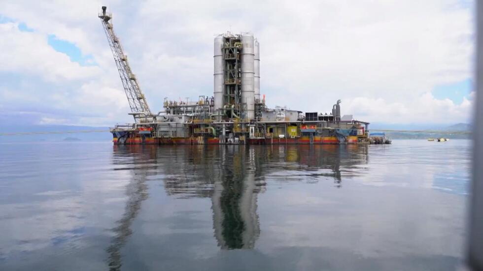 Rwanda's energy supply: Lake Kivu gas reserves are golden but risky ...