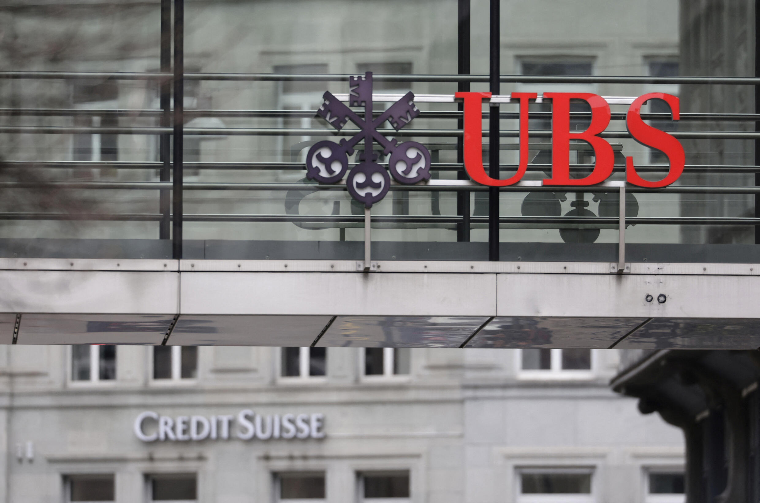 UBS comprará Credit Suisse por más de tres mil millones de dólares