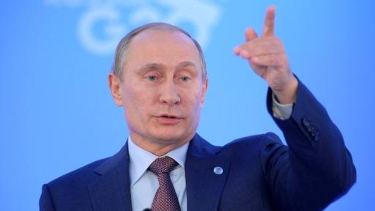 Putin blames Syrian rebels for chemical attack