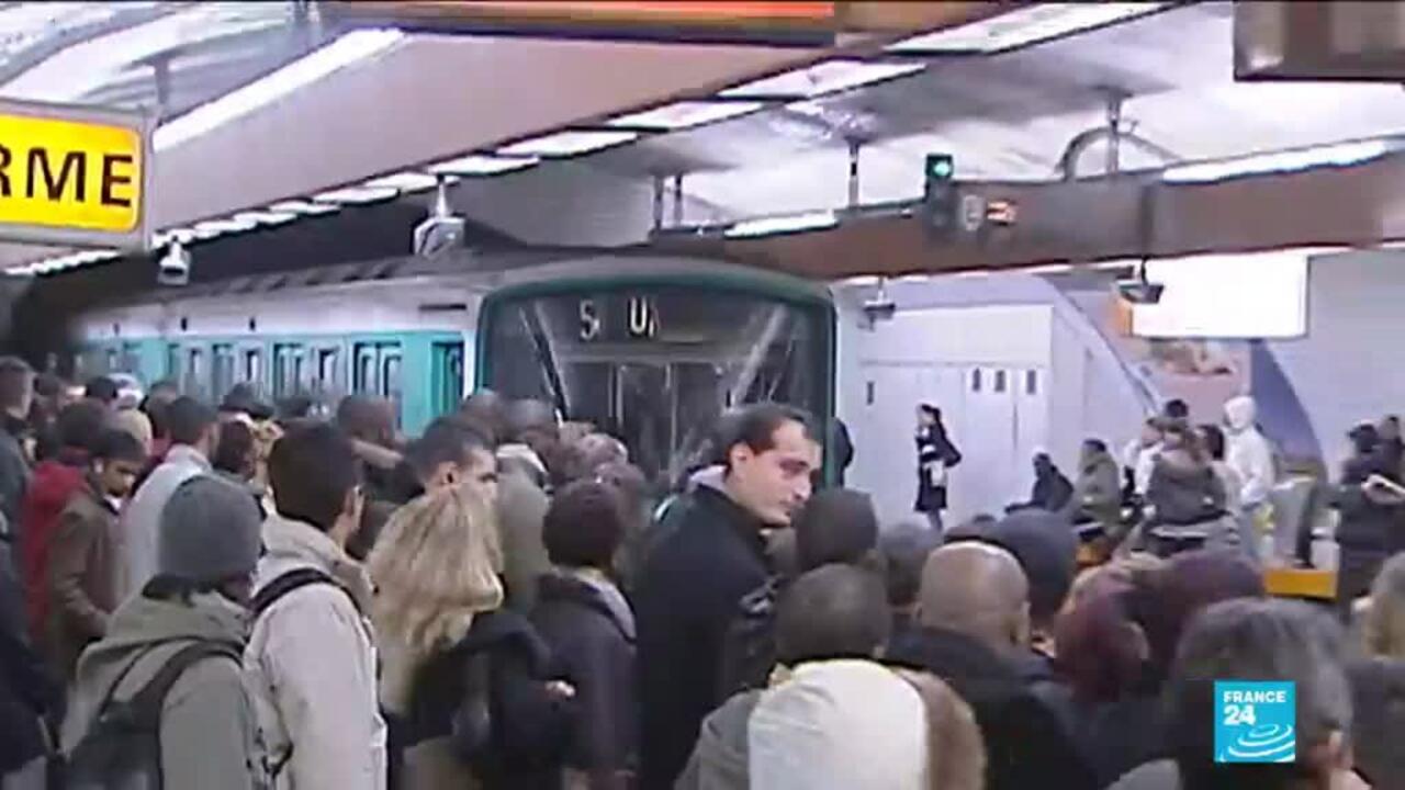 Grève massive à la RATP : un service minimum assuré ? - France 24