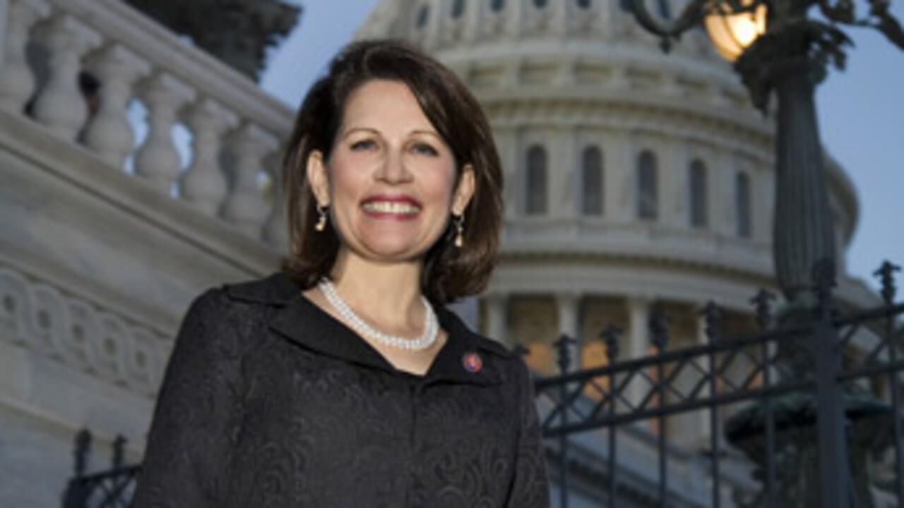 Tea Party-backed Bachmann enters presidential race
