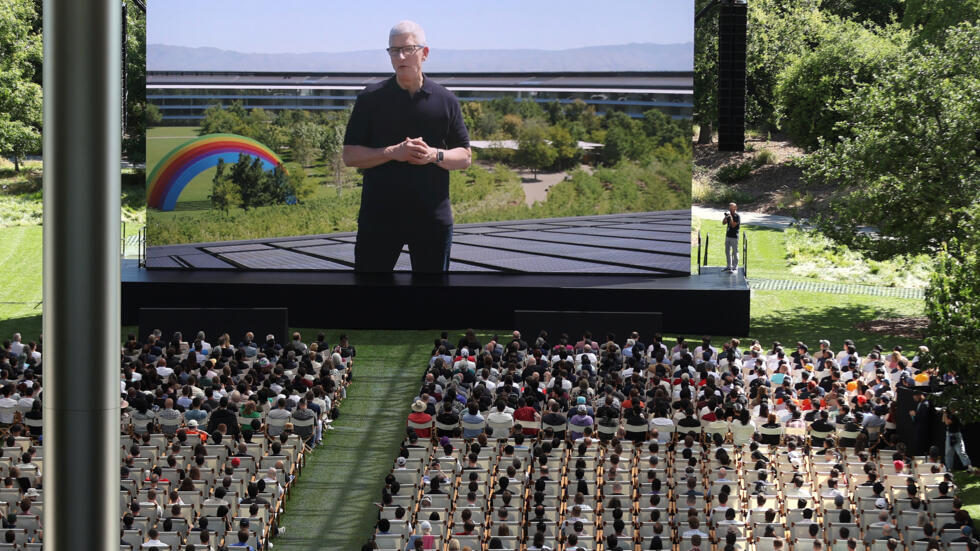 Allié à OpenAI, Apple dévoile son nouveau système d'IA générative