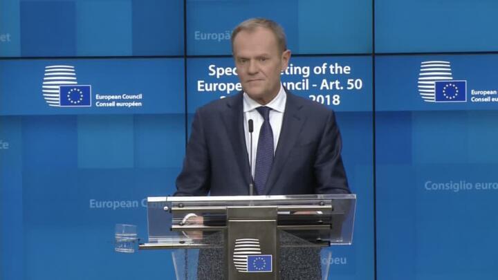 UK, EU leaders finalise divorce at Brexit summit in Brussels