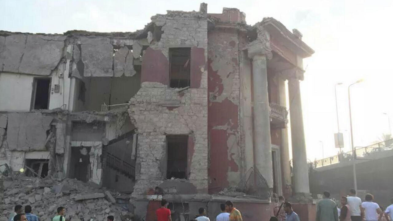 Deadly blast rocks Italian consulate in Cairo
