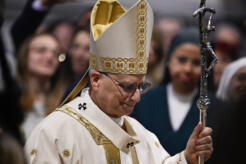Le pape prend possession de sa chaire d'évêque de Rome en la basilique ...