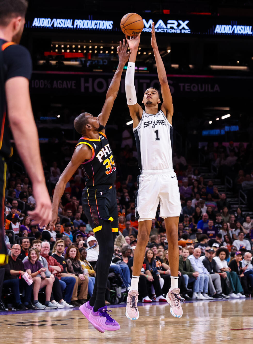 Wembanyama, Spurs stun Phoenix in last-gasp thriller