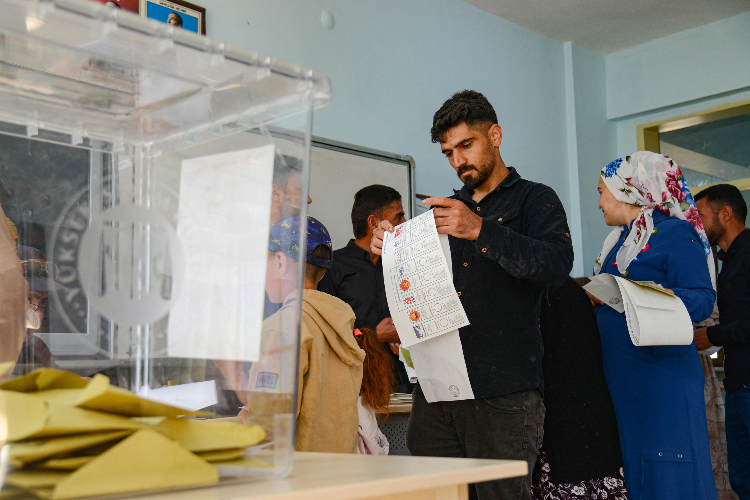 Erdogan cae por debajo del 50% y Turquía se encamina a una segunda vuelta