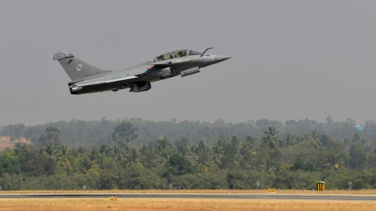 India signs deal to buy 36 French-made Rafale fighter jets