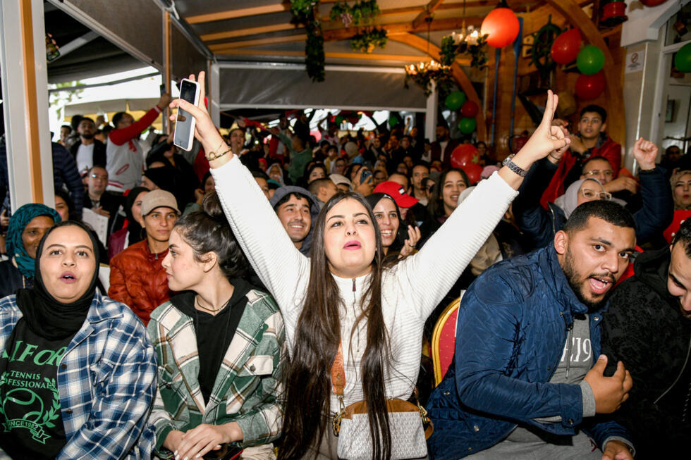Moroccans rejoice at reaching World Cup last 16