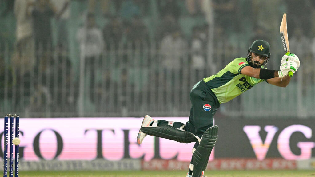 Pakistan edge South Africa in tense ODI finish in Faisalabad