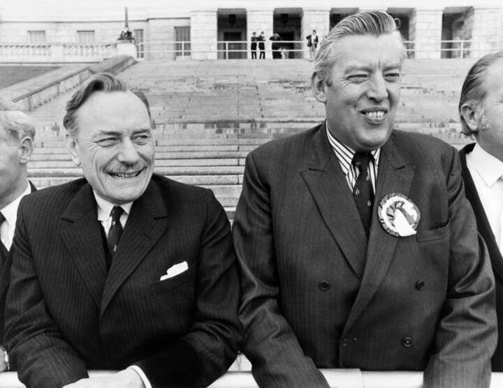 UK shrugs as Rishi Sunak becomes first brown PM