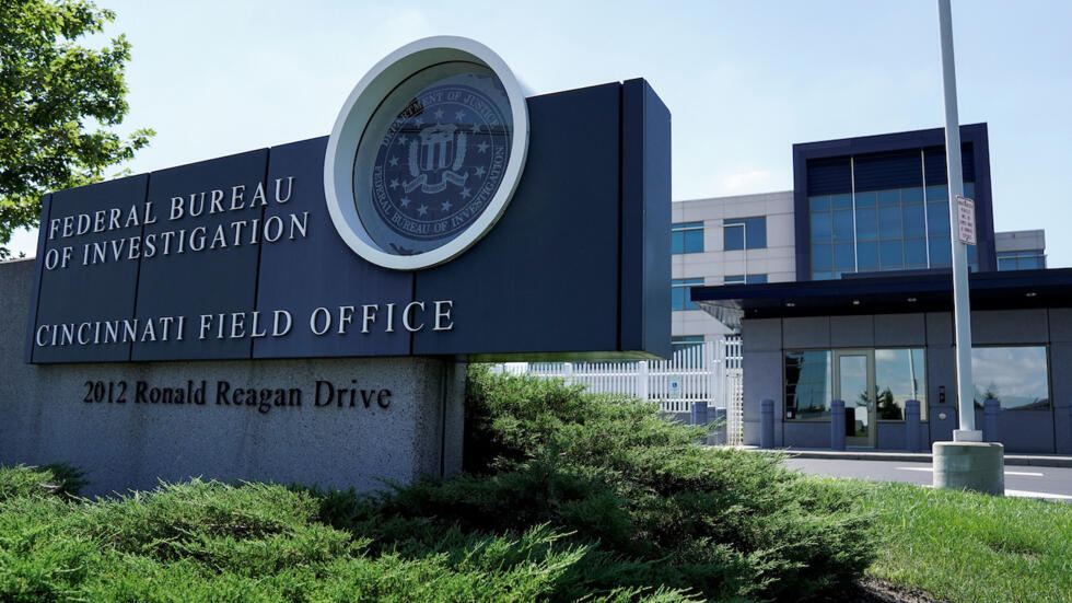 Gunman killed in standoff with police after trying to breach Ohio FBI ...