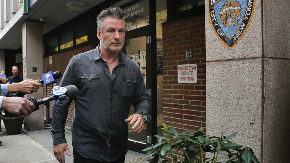 Police say prop gun Baldwin fired on movie set contained live rounds