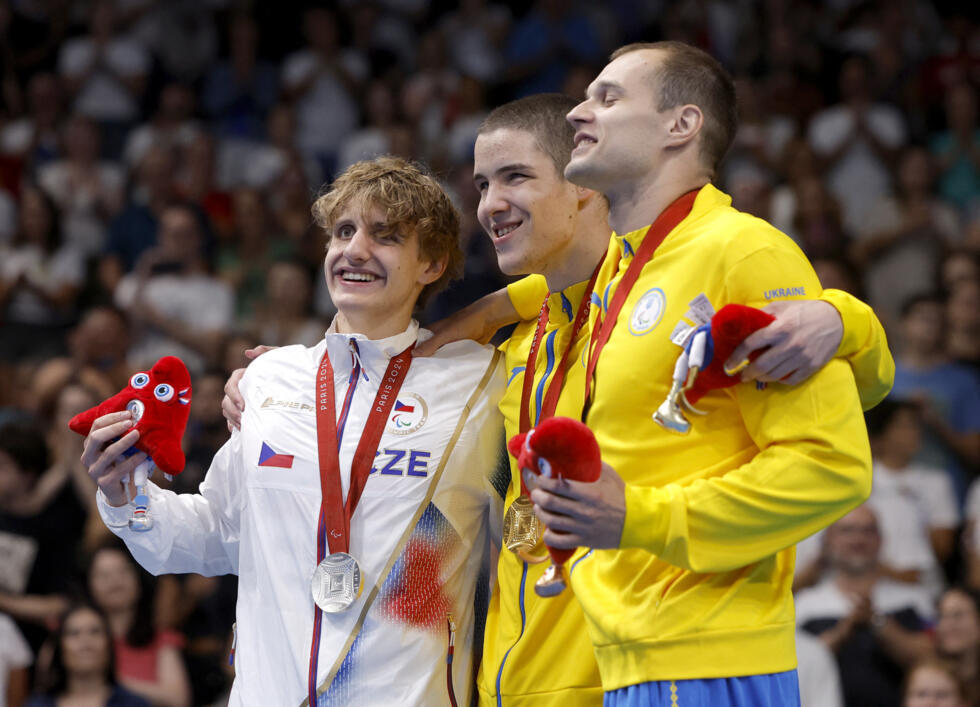 Vision-impaired Ukrainian swimmer Mykhailo Serbin wins gold in record ...