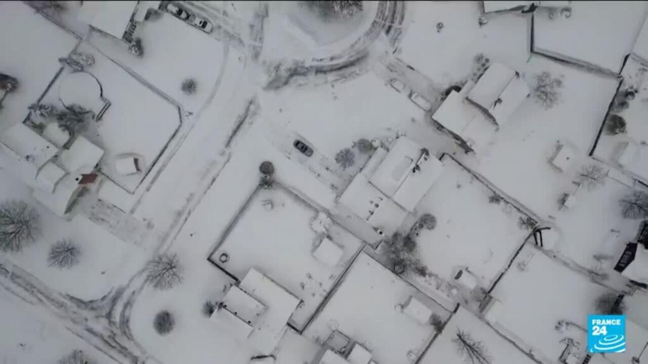 Près de 50 morts aux États-Unis : le "blizzard du siècle" est loin d'être terminé d'après les ...