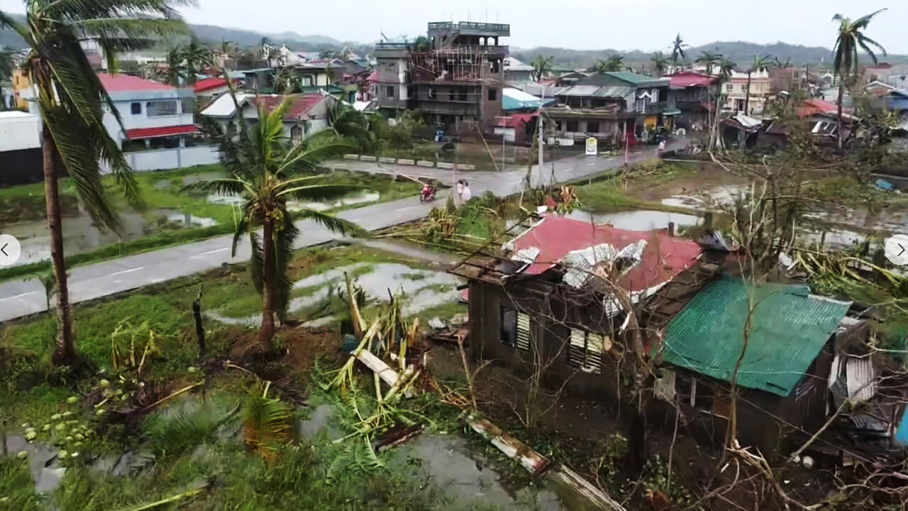 Super Typhoon Man-yi smashes power lines, wrecks houses in Philippines