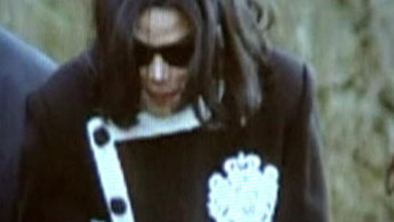 US drug officials raid office of Michael Jackson's doctor