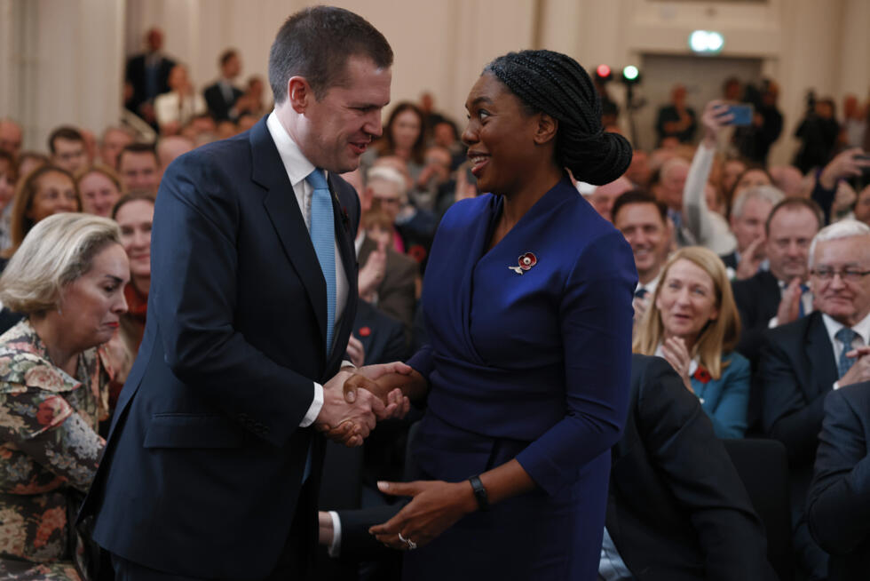 UK Conservative Party elects 'anti-woke' Kemi Badenoch as new leader ...