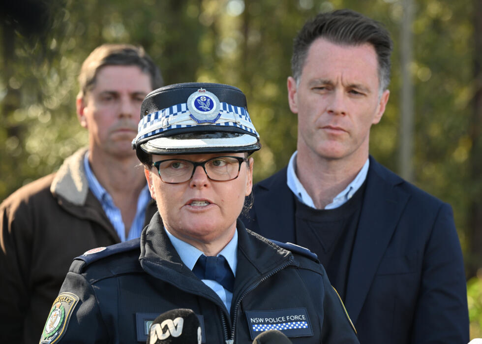 Ten dead in Australia wedding bus crash