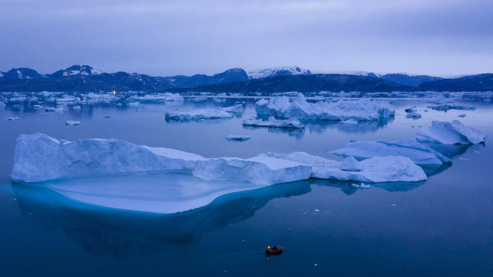 Fragile ice sheets could raise sea level by metres, study finds