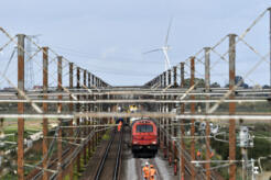 Travaux SNCF entre Paris et Orléans: le "plus gros chantier de l'année" bat son plein