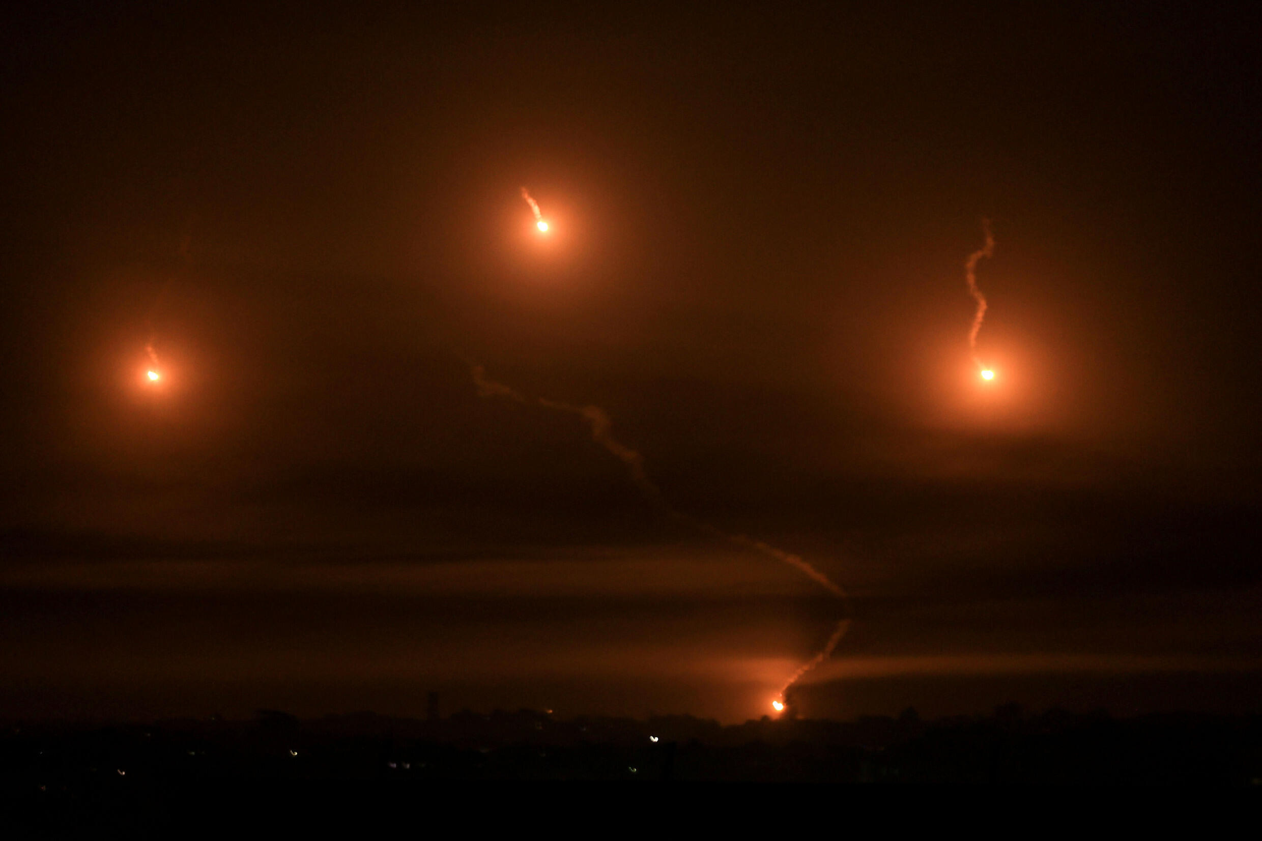 Israel expands offensive in Gaza