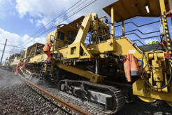 Travaux SNCF entre Paris et Orléans: le "plus gros chantier de l'année" bat son plein