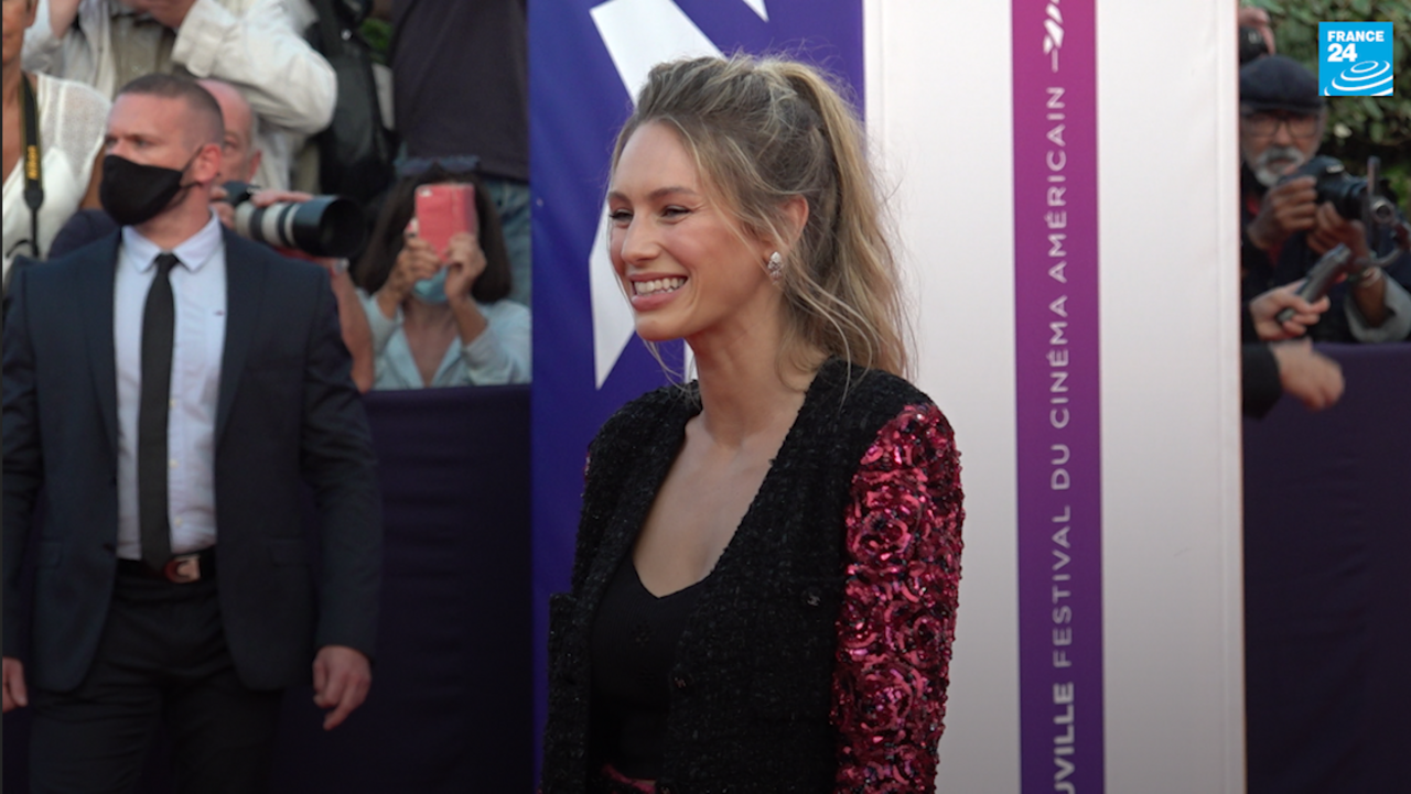 A day in Deauville #2: Dylan Penn, a rising American movie star - France 24