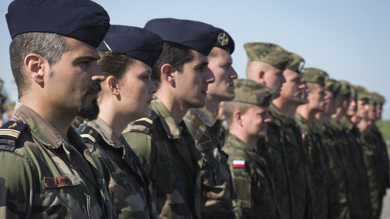 EU needs joint military headquarters, Juncker says