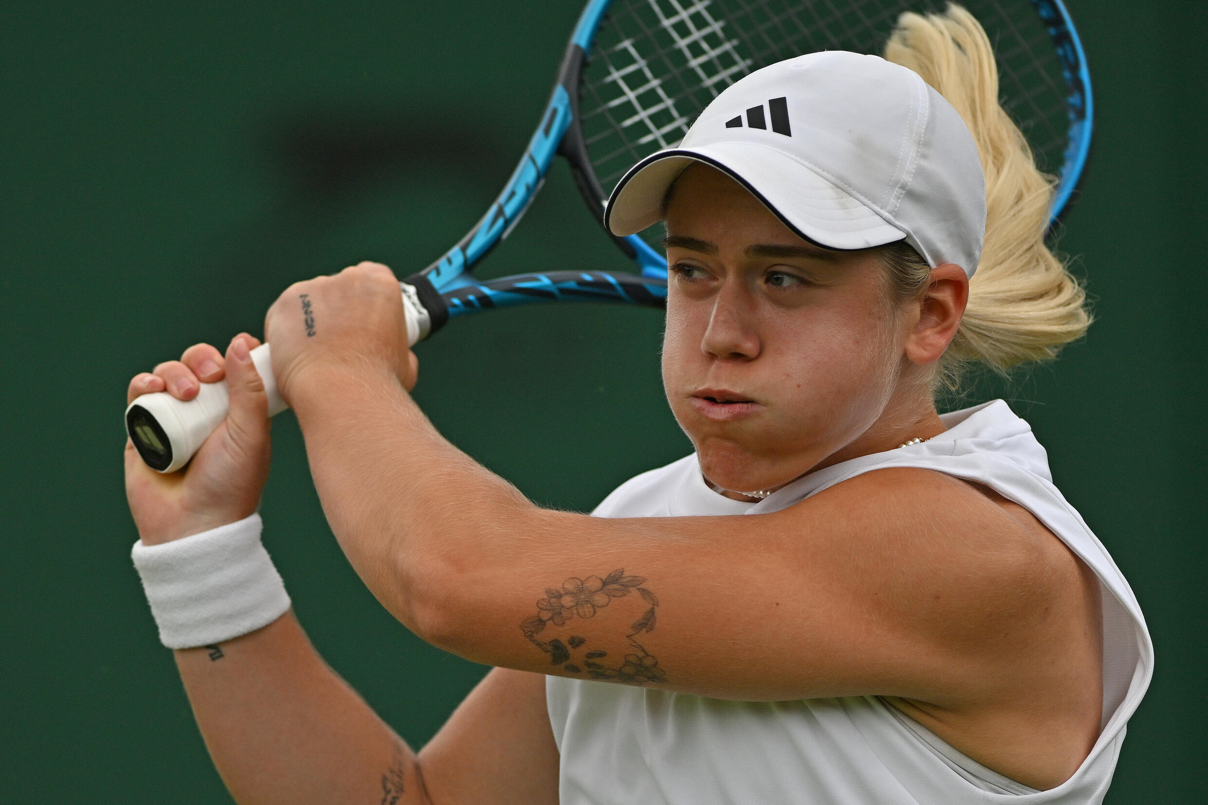 Alcaraz faces friendly fire at Wimbledon as Gauff meets British outsider