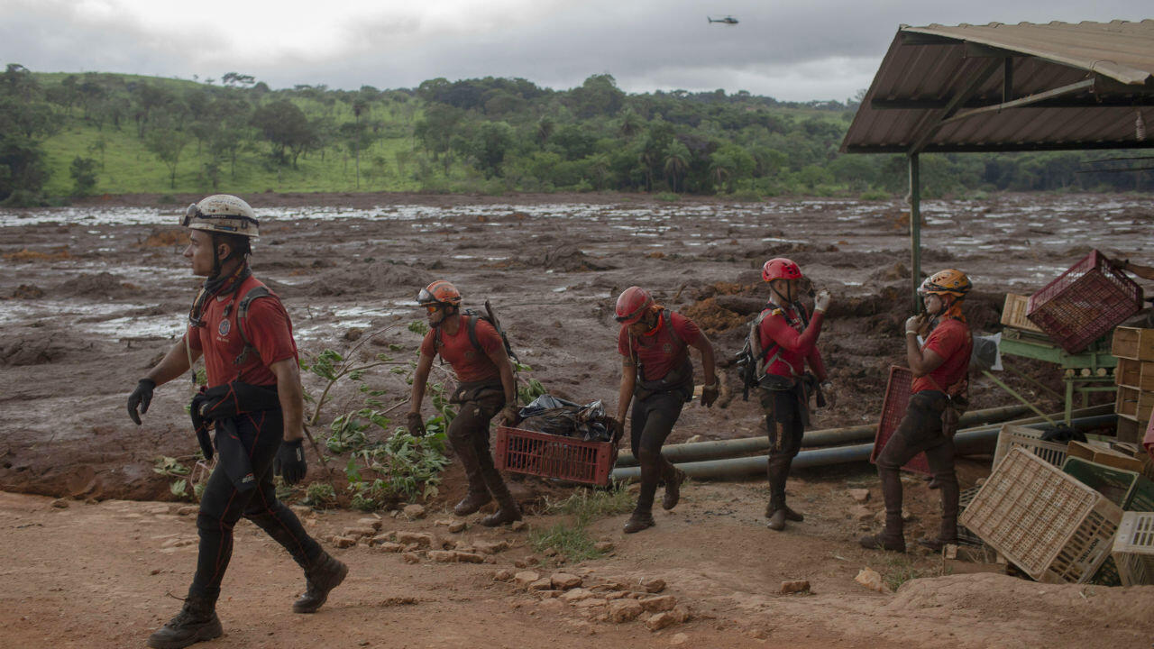 Hope fades for hundreds still missing in Brazil dam disaster - France 24