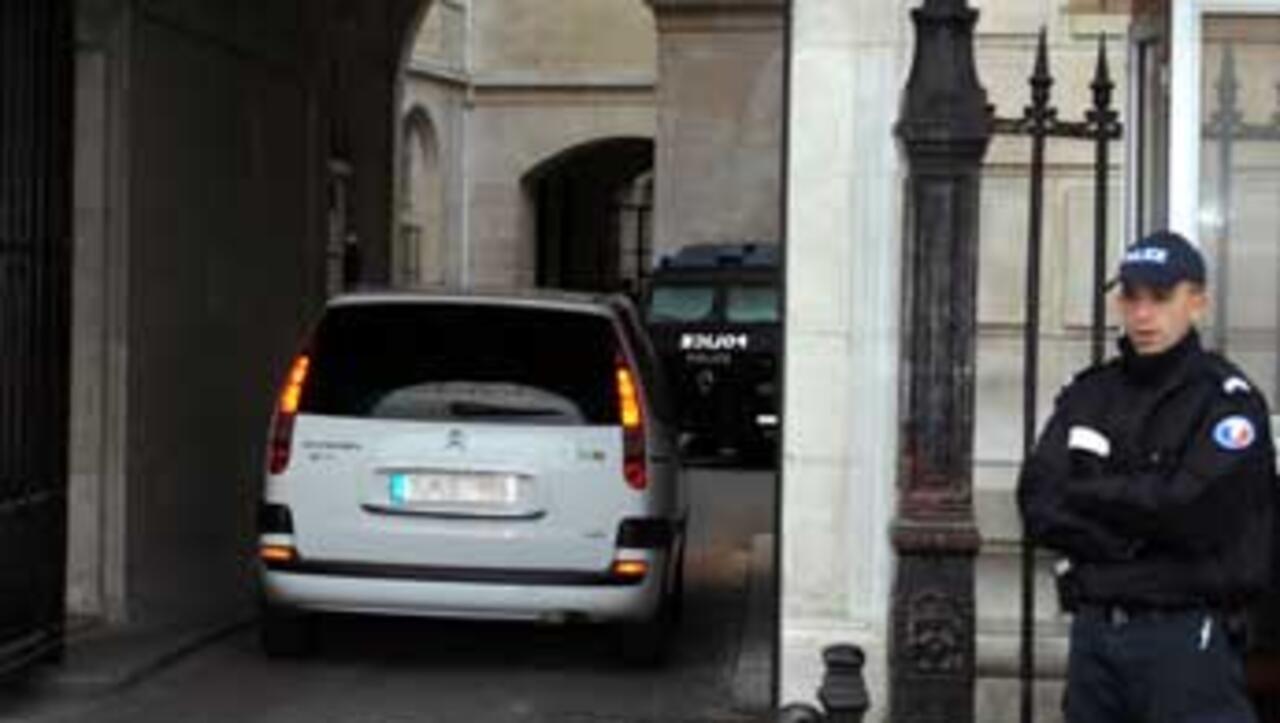 Rose Kabuye mise en examen pour "complicité d'assassinats" - France 24