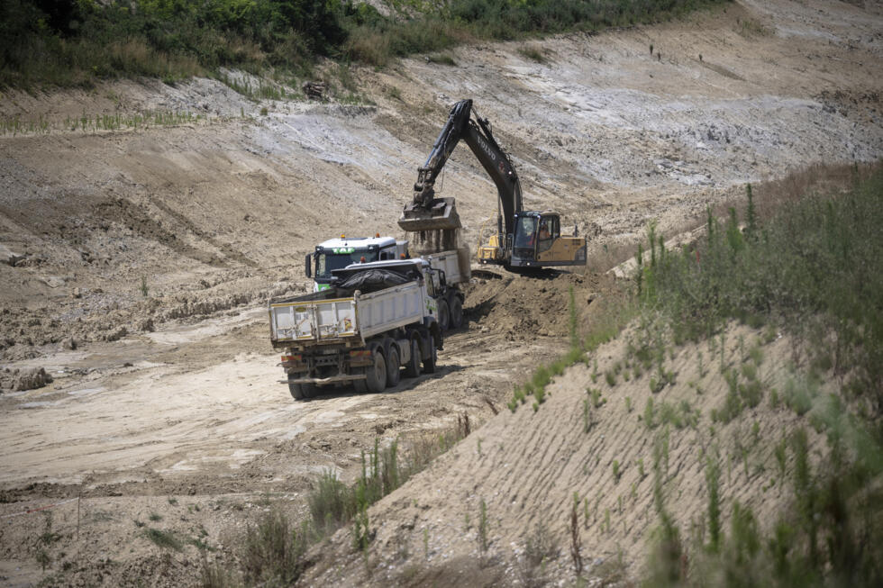 Sur le chantier de l'A69, reprise des travaux timide et sous surveillance policière