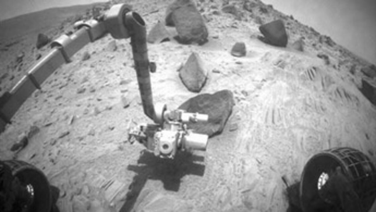 Water bathed Mars four billion years ago