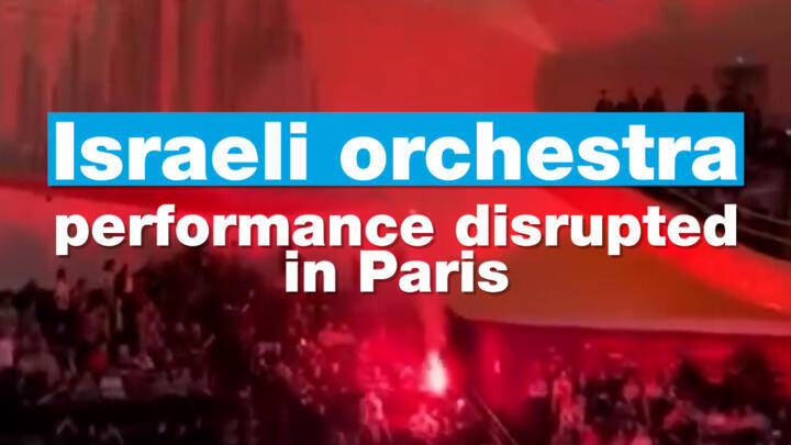 Artists in exile learn French through art in Paris - France 24