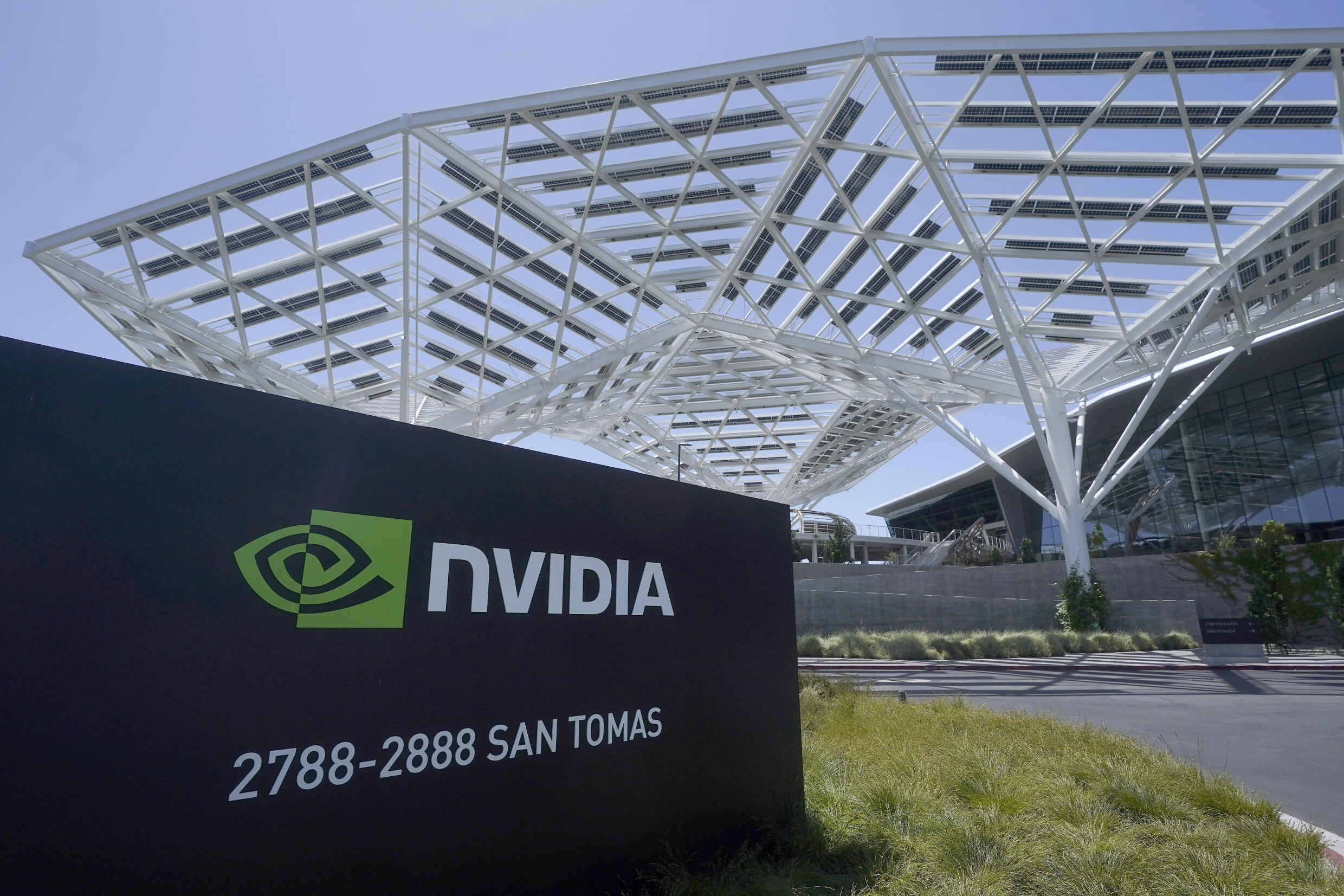 Las ganancias de Nvidia se disparan mientras domina el mercado de ventas de chips - Economía