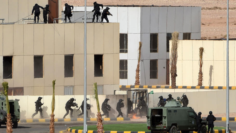 Saudi Arabia arrests 431 suspected of links to IS group