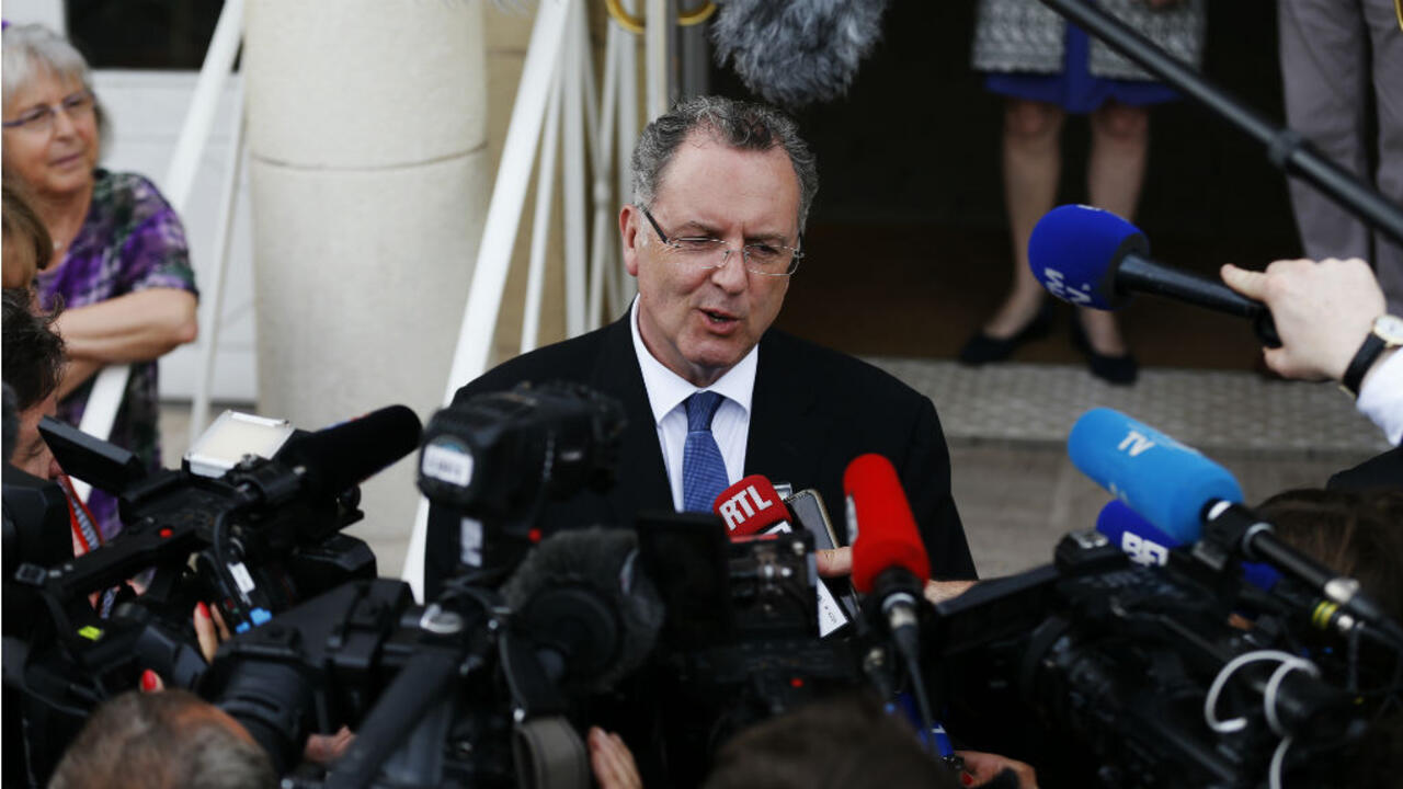 Richard Ferrand sur la défensive après de nouvelles révélations - France 24