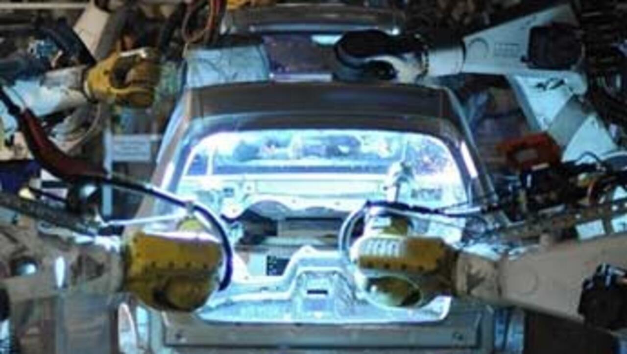 European auto executive predicts sharp output drop