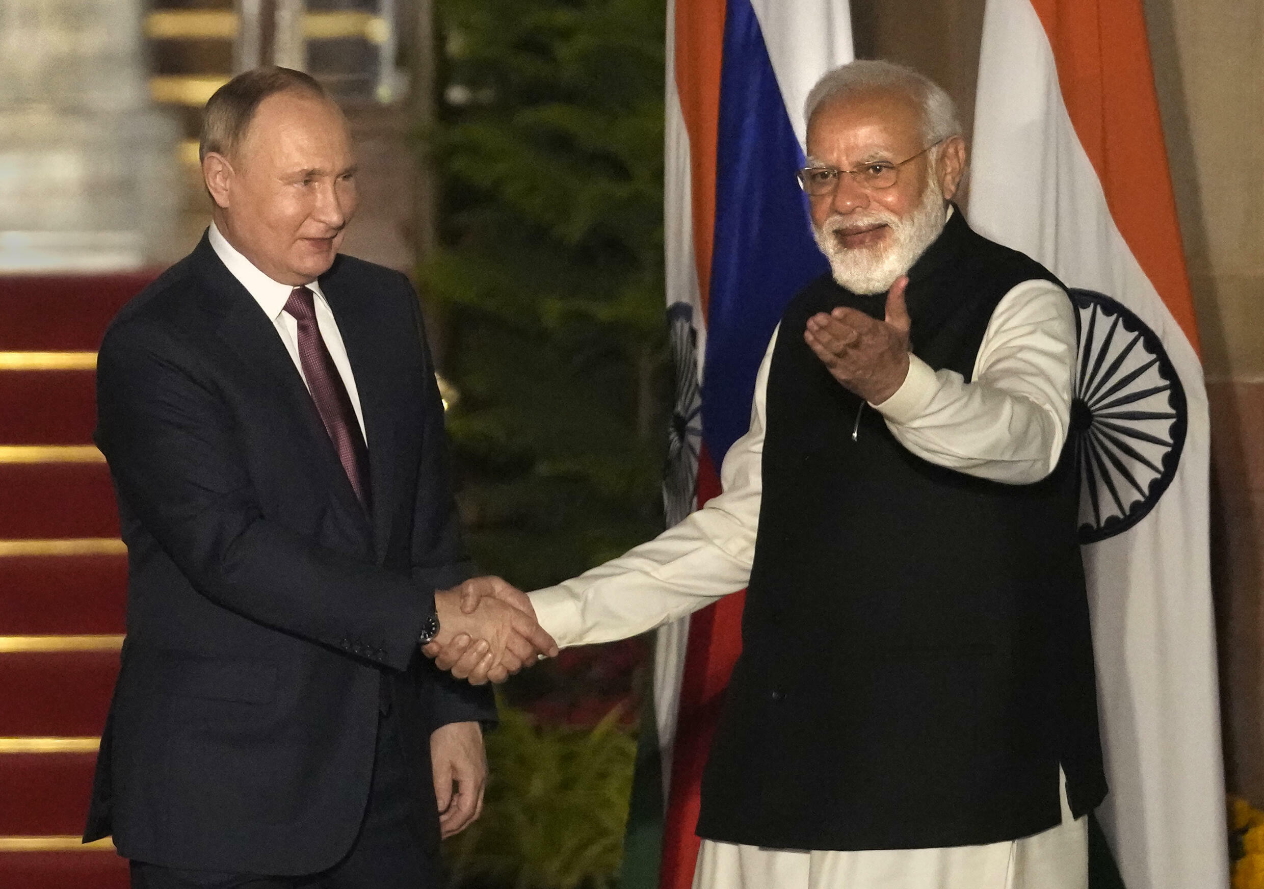 India, Russia sign trade, arms deals during Putin visit to New Dehli