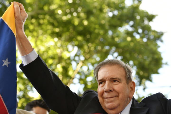 Venezuela's Maduro sworn in for third presidential term despite ...