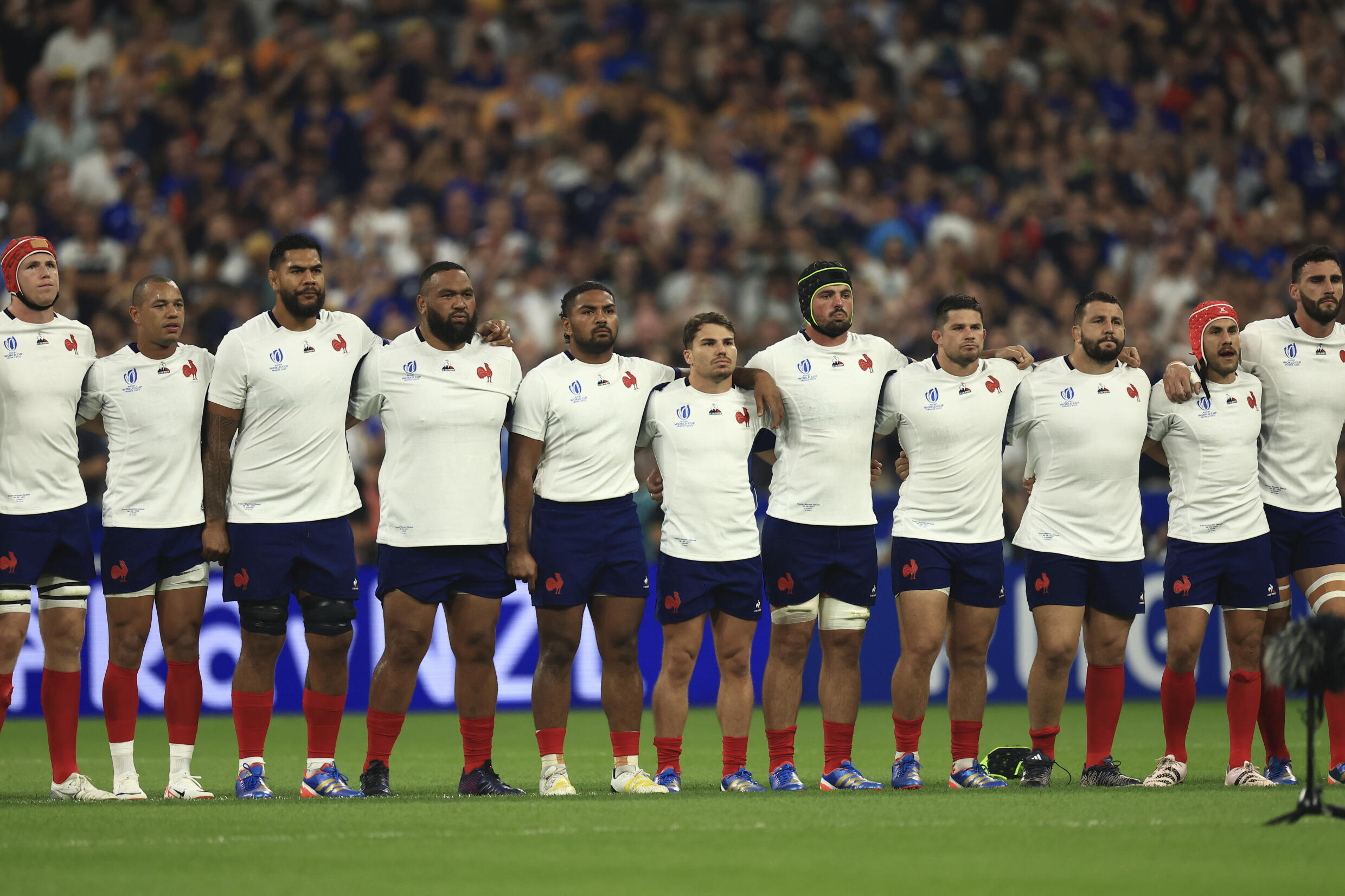 Rugby World Cup organisers apologise for crowd problems, botched anthems