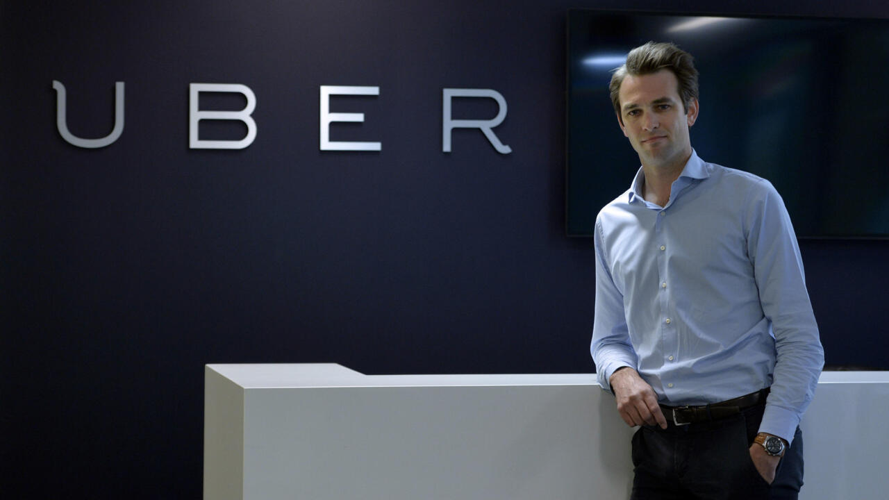 Uber France wants to open reservation platform to taxi drivers