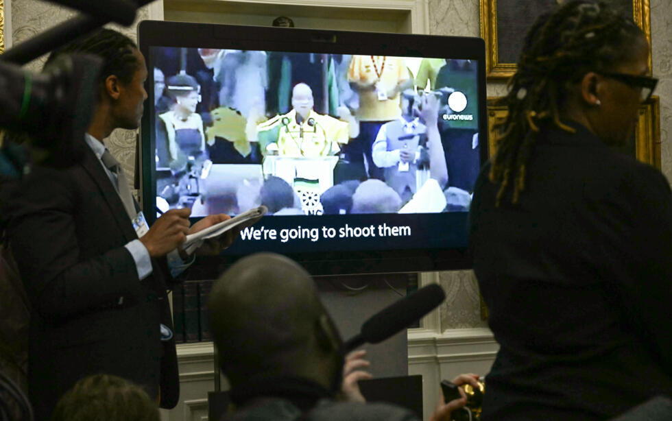 Trump ambushes S. African president over 'genocide' accusation