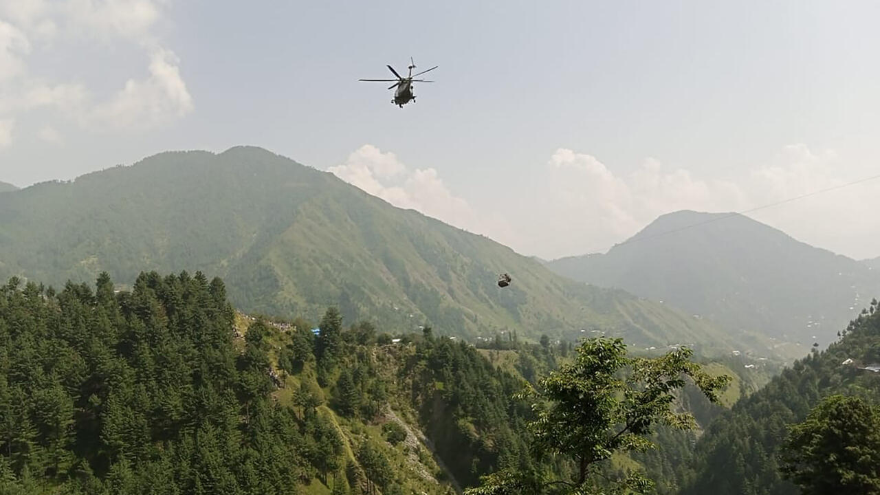 All eight people rescued from Pakistan cable car stranded above ravine