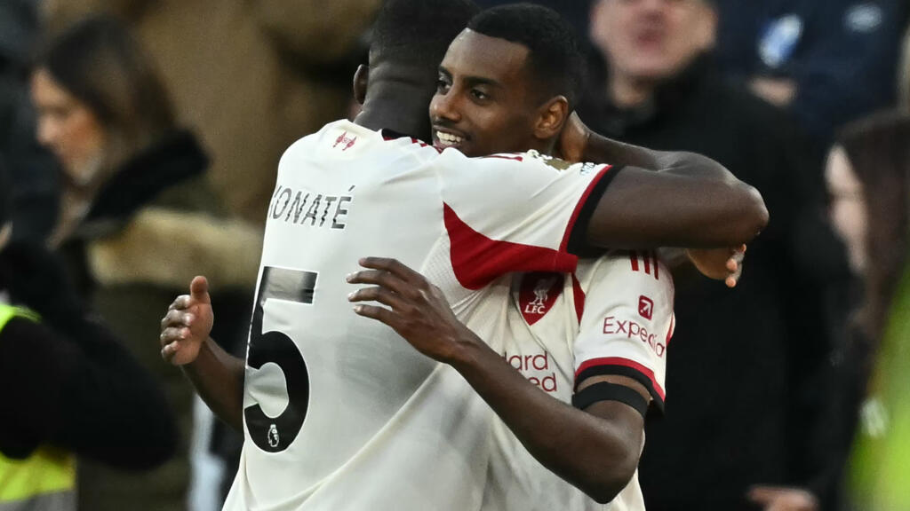 Isak scores first Premier League goal for Liverpool to sink West Ham